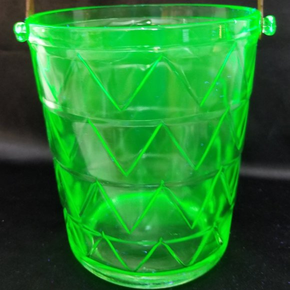 Dining | Vintage Green Depression Glass Uranium Zig Zag Ice Bucket ...